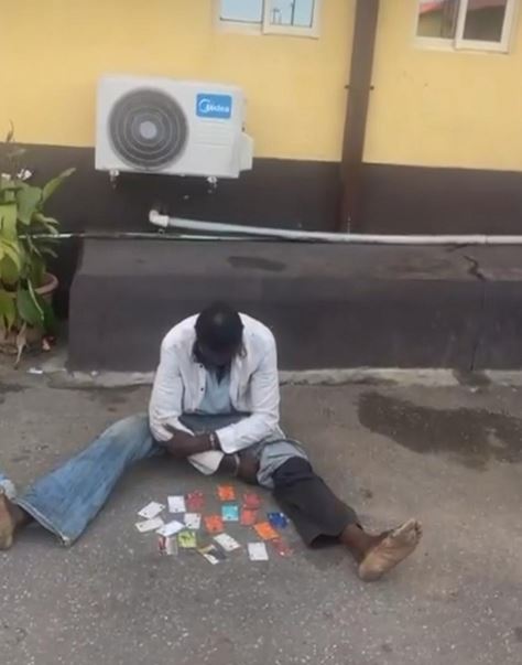 Man Arrested With 19 ATM Cards - OsunDefender