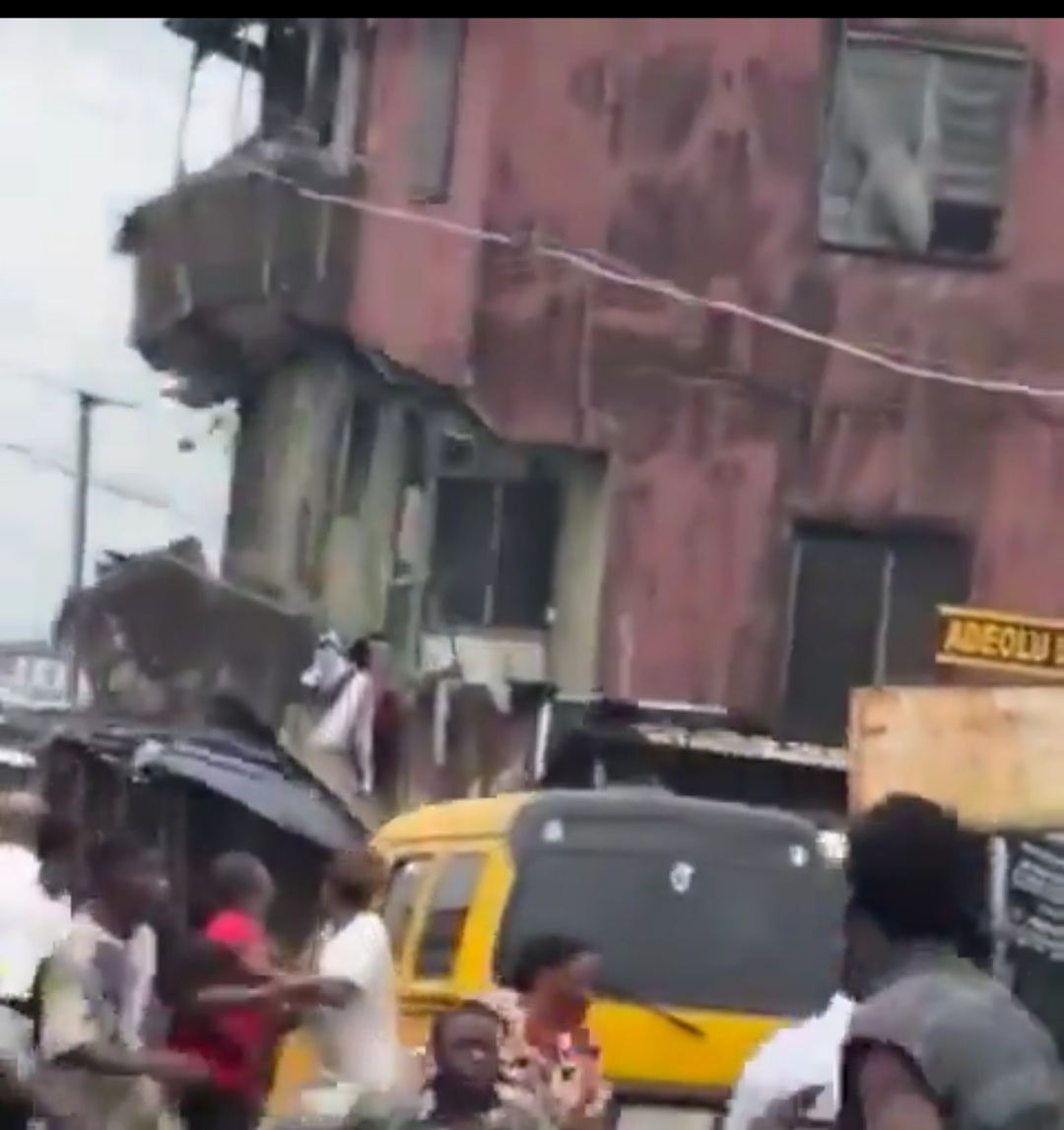 Terrifying Moment Two-Story Building Collapsed In Lagos - OsunDefender